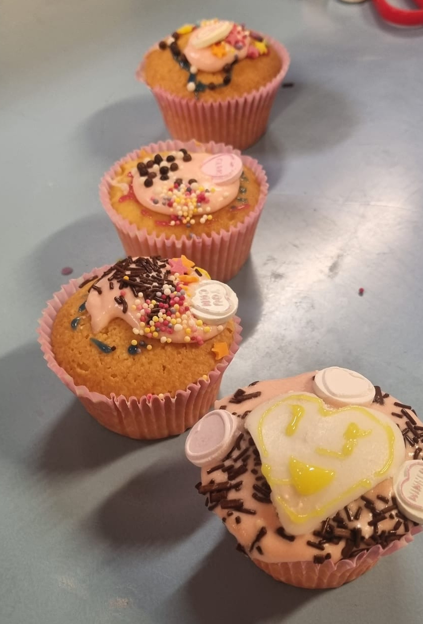 Youth Junction Cup Cake Valentines Day - Lambourn Junction Community ...